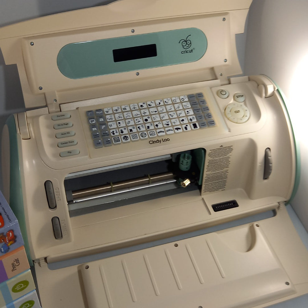 Cricut Create Cutting Machine Model 167285 with Design Boxes & Accesso ...